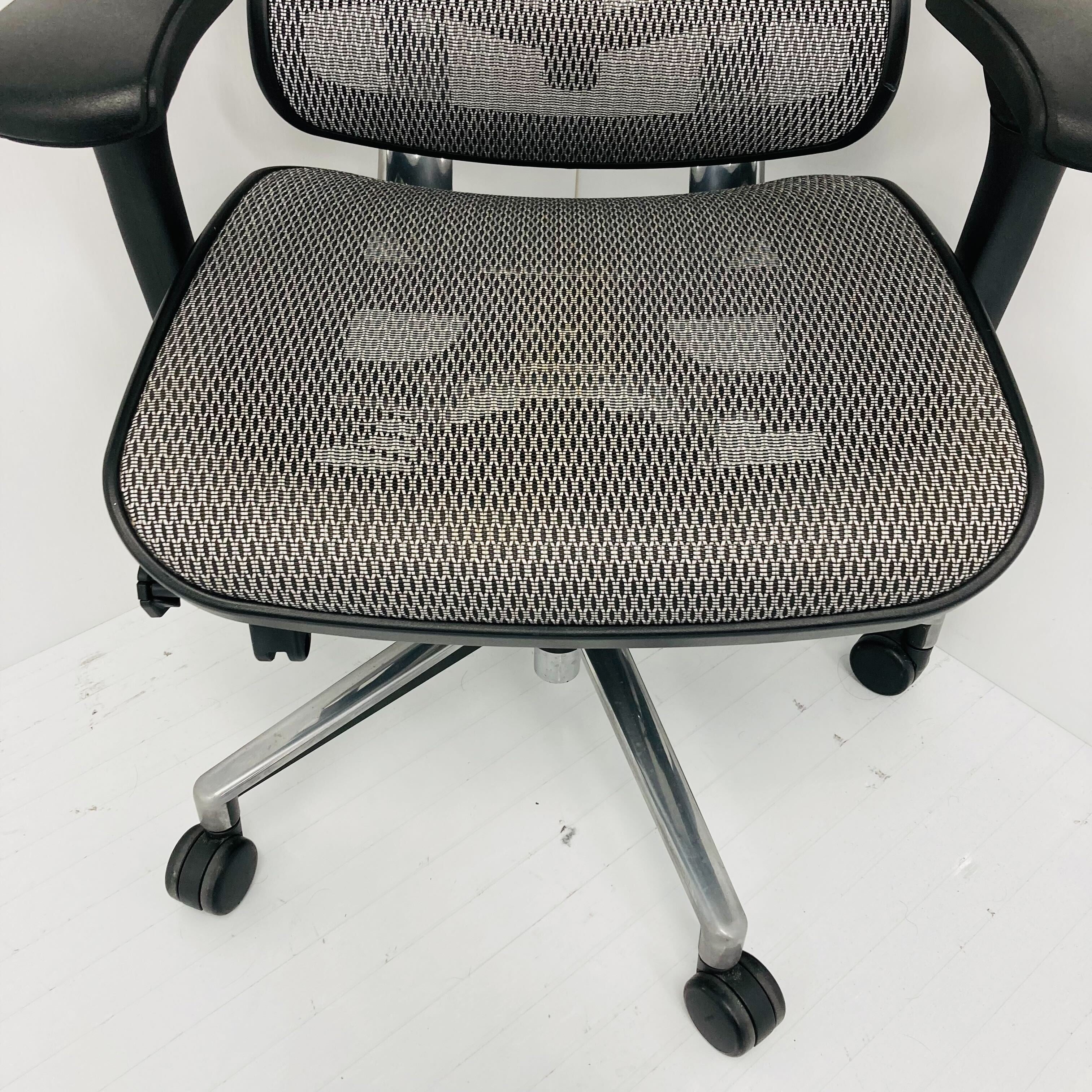 【中古S】Ergohuman Basic(エルゴヒューマン ベーシック) EH-HAM-KM16 – Kaggマルシェ
